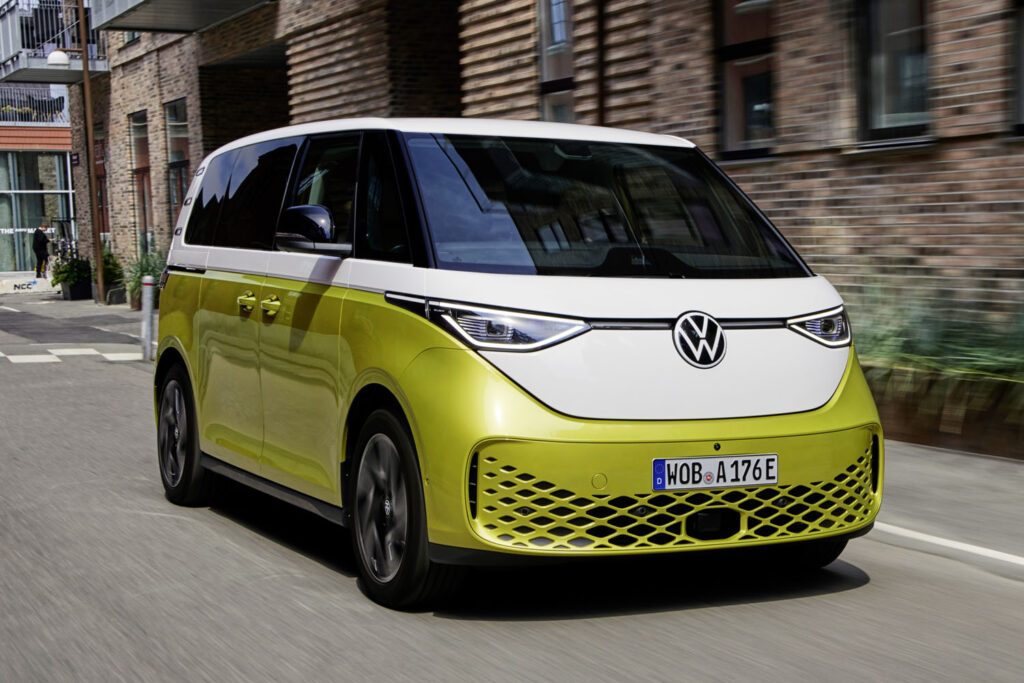 フォルクスワーゲン ID. Buzz：未来型デザインと実用性を融合した次世代ミニバン